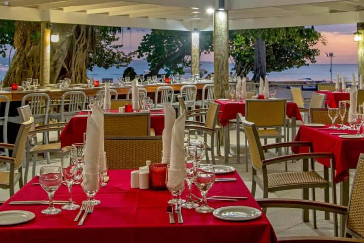 Hedonism Resort Review: Should You Go to this Sexy Resort in Jamaica ...